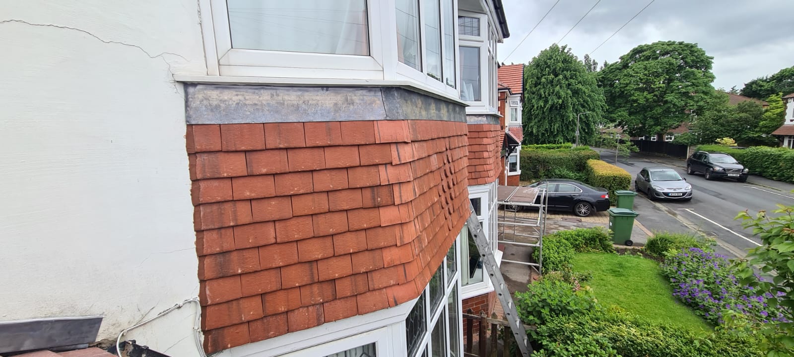 Stylish And Weather-Resistant: Hanging Tiles In Manchester